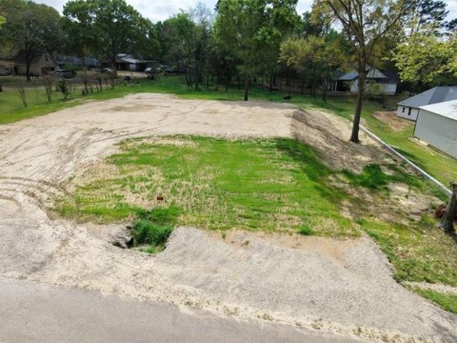 13391 Country Oak Dr, Willis, TX 77318