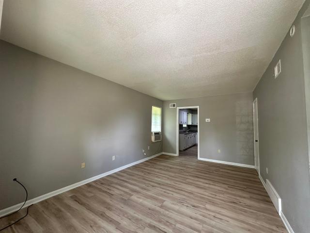 1339 n mcneil st n