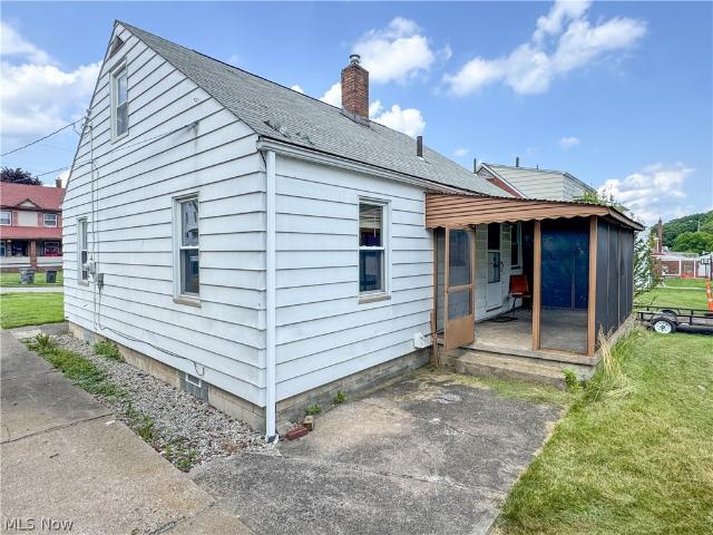 1339 Douglas Avenue