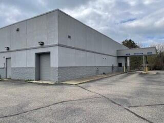 1339 E Grand River