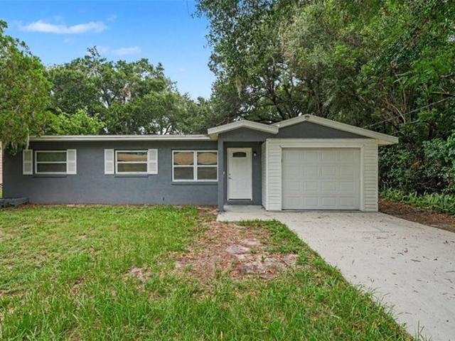1339 E Jackson Ave, Mount Dora, FL 32757
