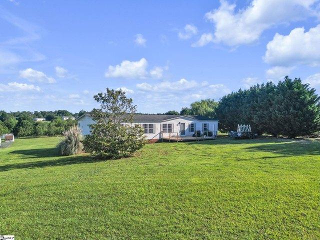 1339 Foster Rd, Inman, SC 29349