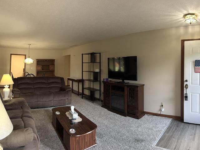 1339 Holiday E