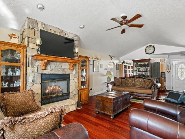 1339 Jim Fain Road