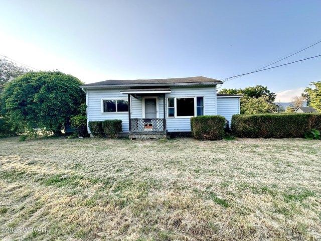 1339 Long Run Rd, Mill Hall, PA 17751