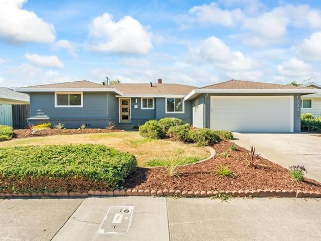 1339 Palomar Cir, Sacramento, CA 95831