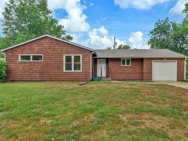1339 SW Ward Pkwy, Topeka, KS 66604