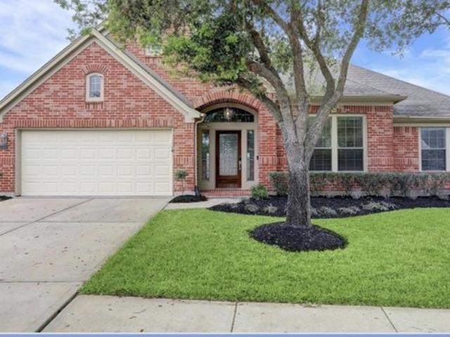 13301 Ravenlake Dr, Pearland, TX 77584