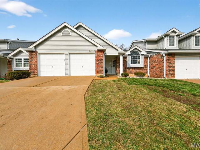 13305 E Woodlake Village Ct, Chesterfield, MO 63141 | MLS #26007 | Compass