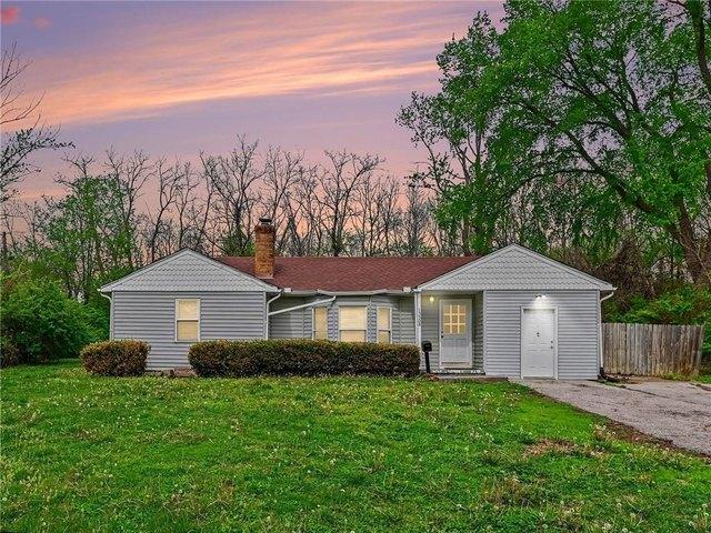13308 8th St, Grandview, MO 64030