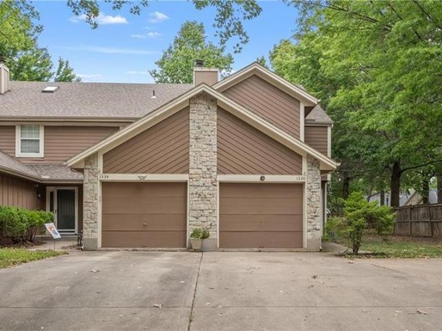 1330 NW Jefferson Ct, Blue Springs, MO 64015