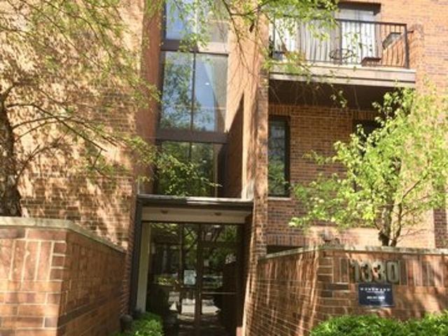 1330 N Lasalle St Unit 300, Chicago, IL 60610