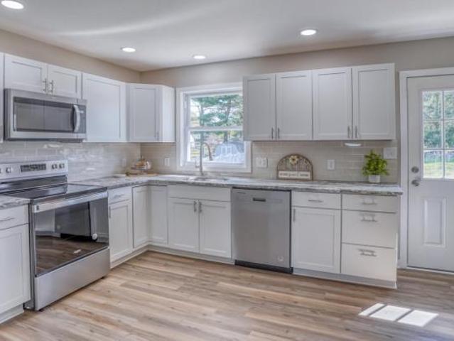 1330 Andrews Lake Rd, Felton, DE 19943