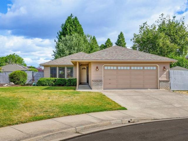1330 Franklin Ct, Medford, OR 97501