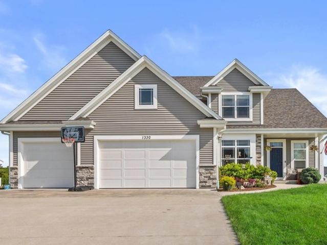 1330 Regees Rd, Mukwonago, WI 53149