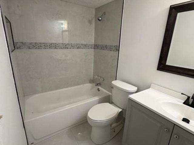 1330 SW 50th Ave, North Lauderdale, FL 33068