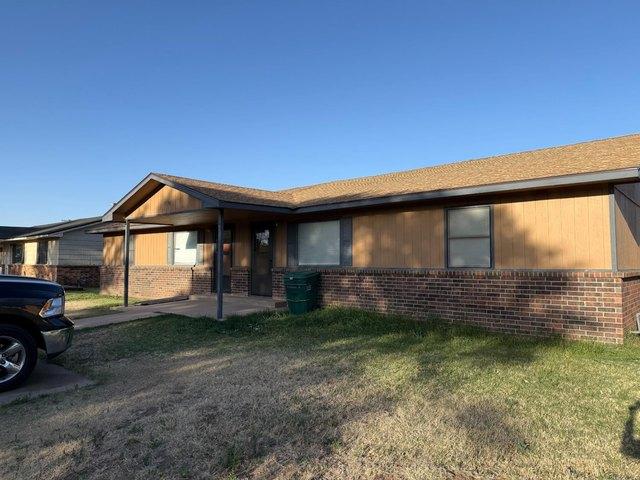 1330 S Sycamore St, Liberal, KS 67901