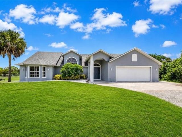 1330 11th St SW, Naples, FL 34117