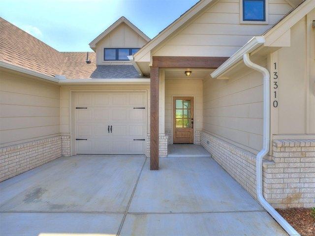 13310 N 60th East Pl, Collinsville, OK 74021