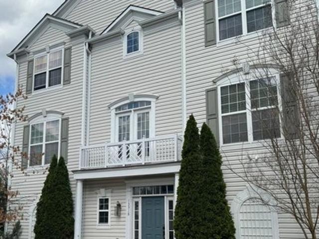 13318 Summer Garden Walk, Centreville, VA 20120