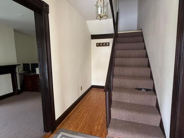 1331 MAIN FLOOR N Main Street