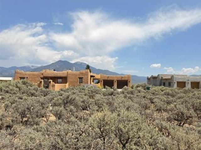 1331 Mesa Vis, Taos, NM 87571