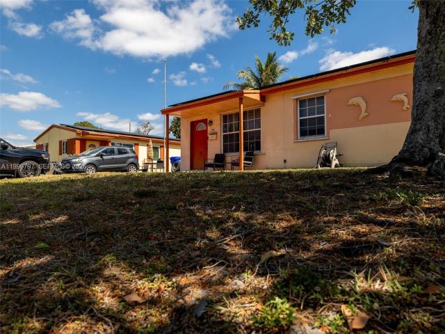 1331 N 69th Ave, Hollywood, FL 33024 | MLS #A11996 | Compass
