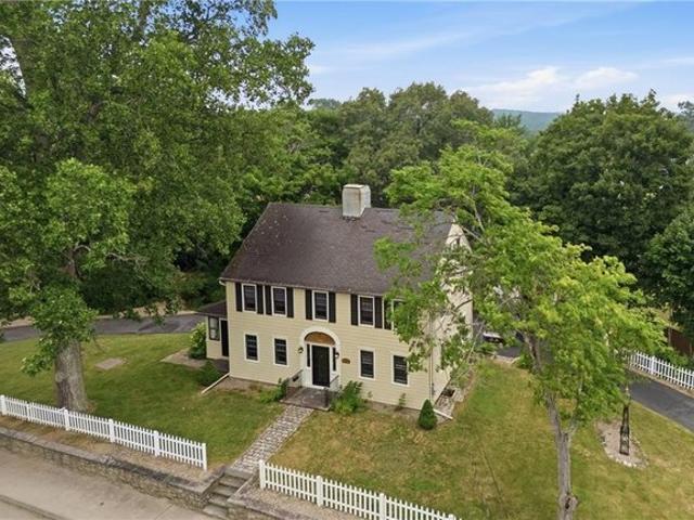 1331 New London Ave, Cranston, RI 02920