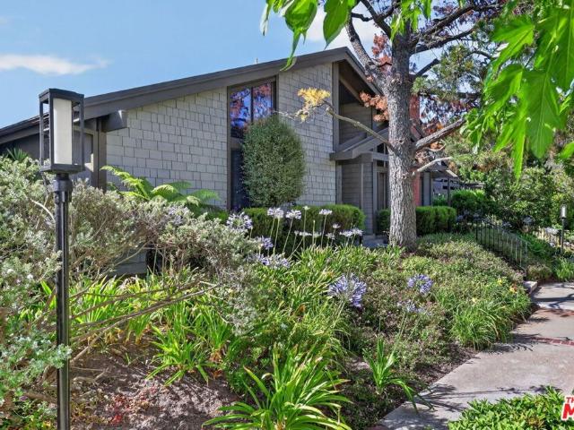 1331 Avenida De Cortez