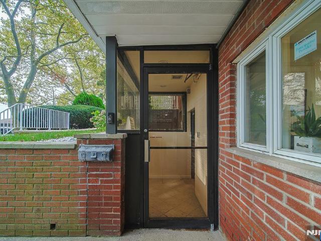 1331 Anderson Avenue # FF