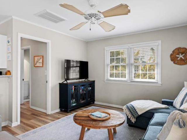 1331 Carolina Boulevard