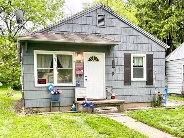1331 Comfort St, Lansing, MI 48915