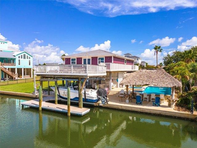 1331 Coral Way, Tiki Island, TX 77554
