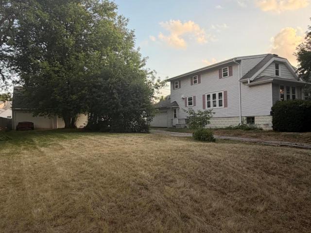 1331 E Saveland Ave