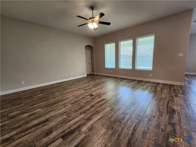 1331 Gruene Glen