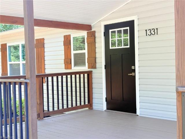 1331 lynndale Drive