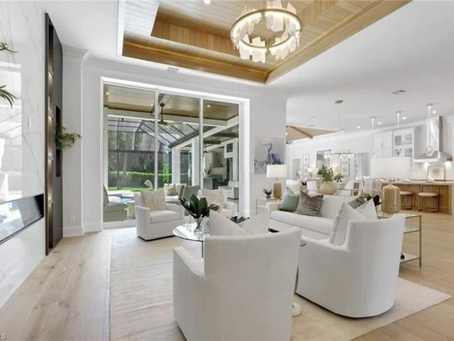 1331 Little Blue Heron Ct, Naples, FL 34108