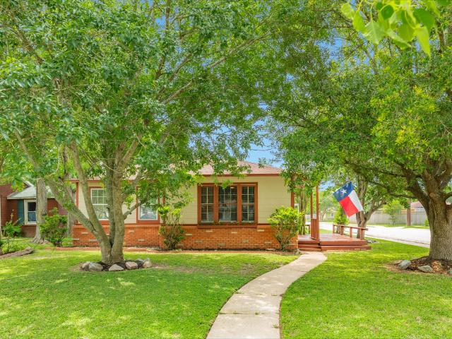 1331 W 8th Street