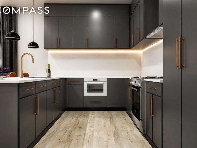 1331 W Taylor St 4, Chicago, IL