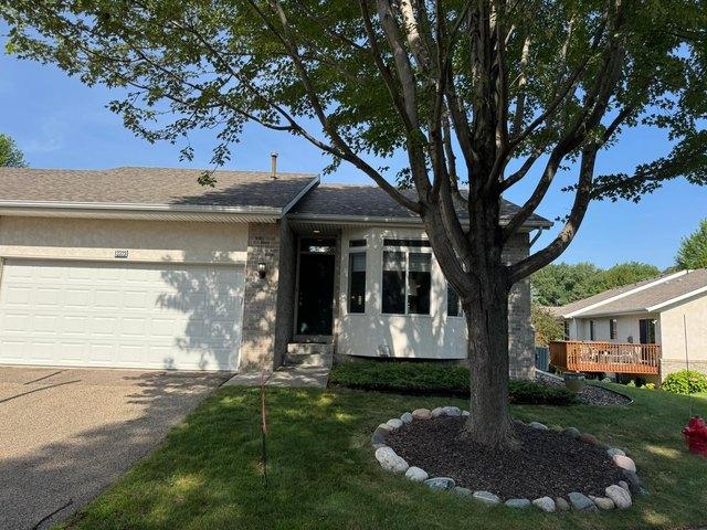 13323 Glenhaven Ct, Apple Valley, MN 55124