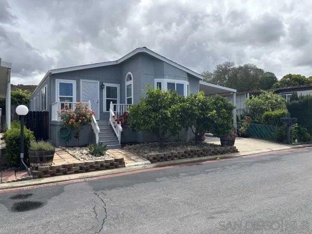 13327 Casa Vista St Unit 97, Poway, CA 92064