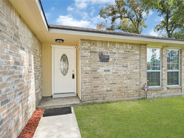 13327 N Thorntree Drive