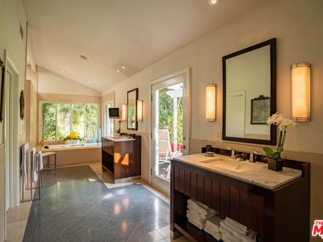 13324 w sunset