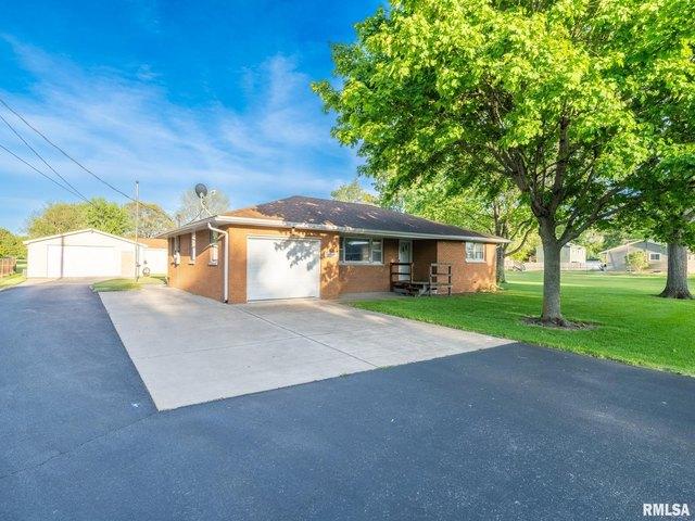 13324 Cedar St, Manito, IL 61546