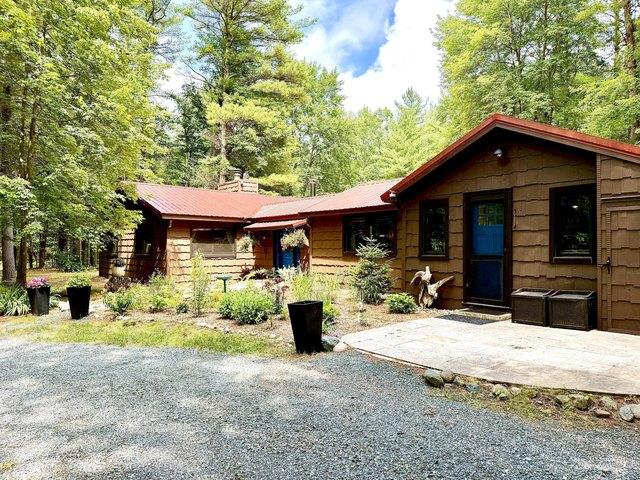 13325 W Pine Lake Rd, Manistee, MI 49660