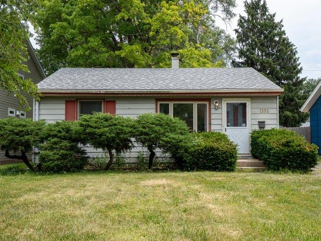 1332 N Main St, Naperville, IL 60563
