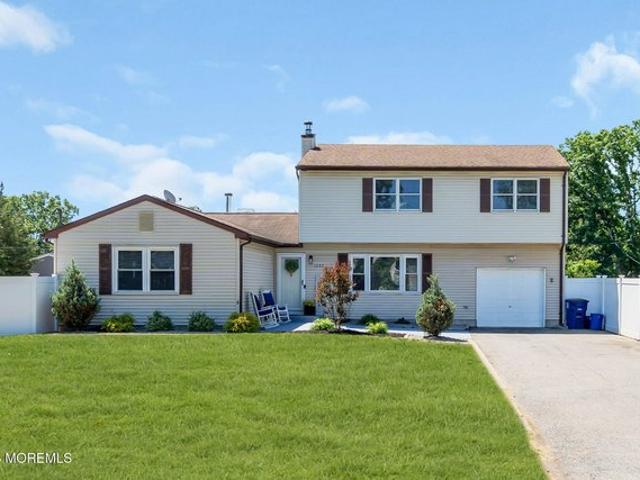1332 Broadway Blvd, Toms River, NJ 08757