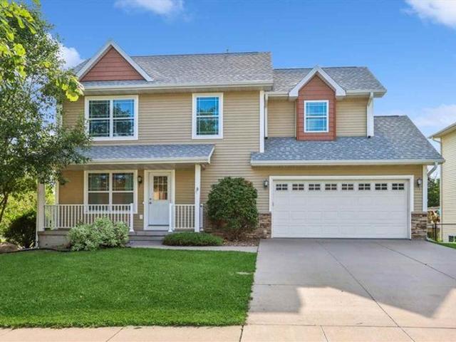 1332 Deer Run Dr NE, Cedar Rapids, IA 52402