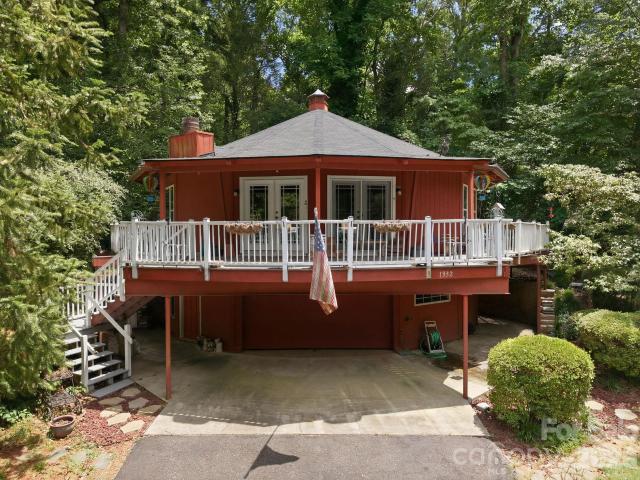 1332 Fairway Drive