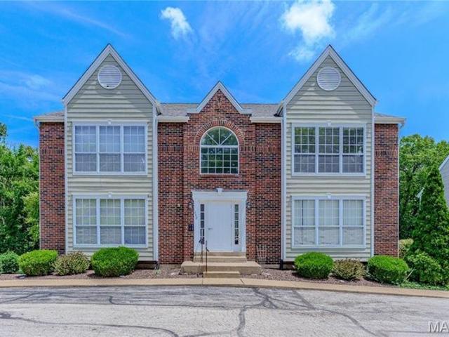 1332 Highland Oaks Dr Unit D, Ballwin, MO 63021